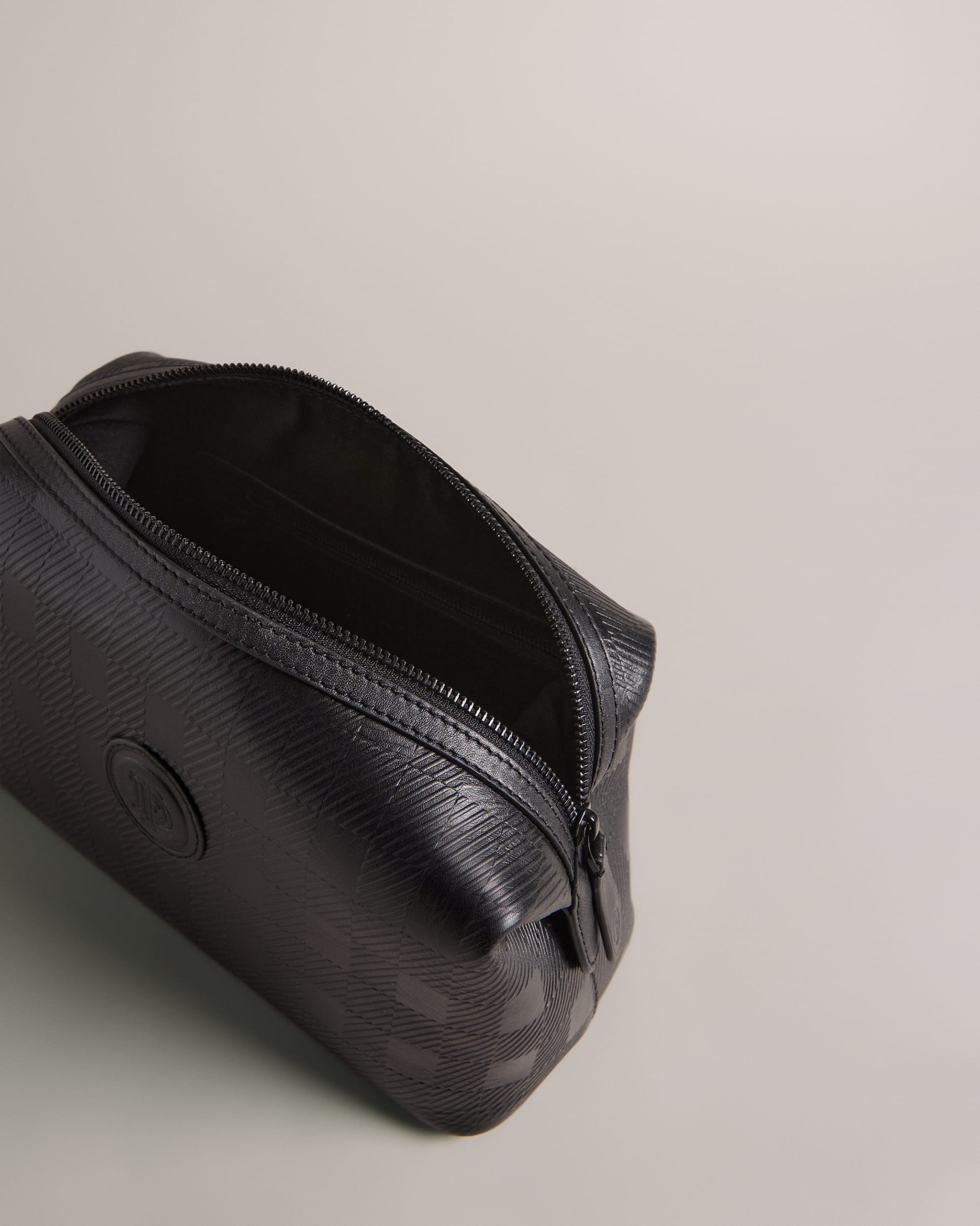 Shop Wayman House Check Washbag for Men Online | Ted Baker Kuwait